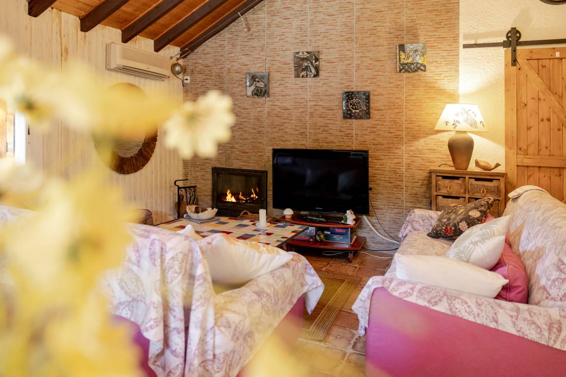100 M² House ∙ 1 Bedroom ∙ 3 Guests - Igualada