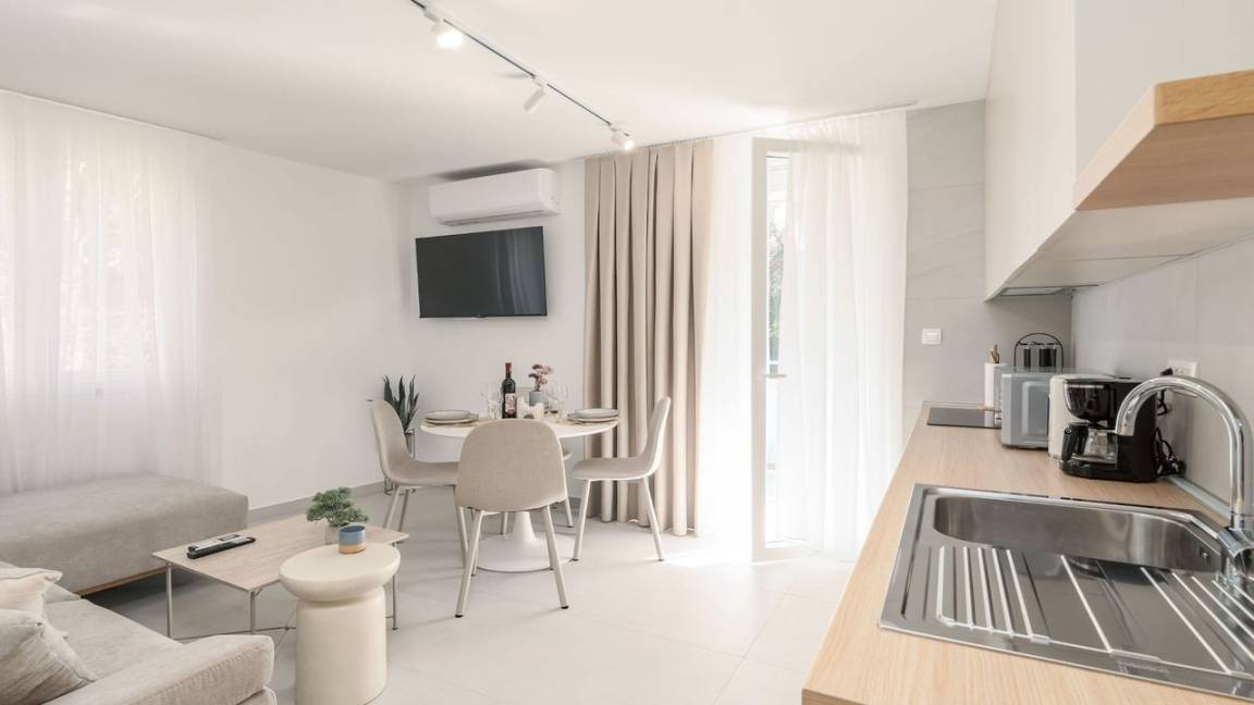 50 M² Apartment ∙ 2 Bedrooms ∙ 4 Guests - Dubrovnik
