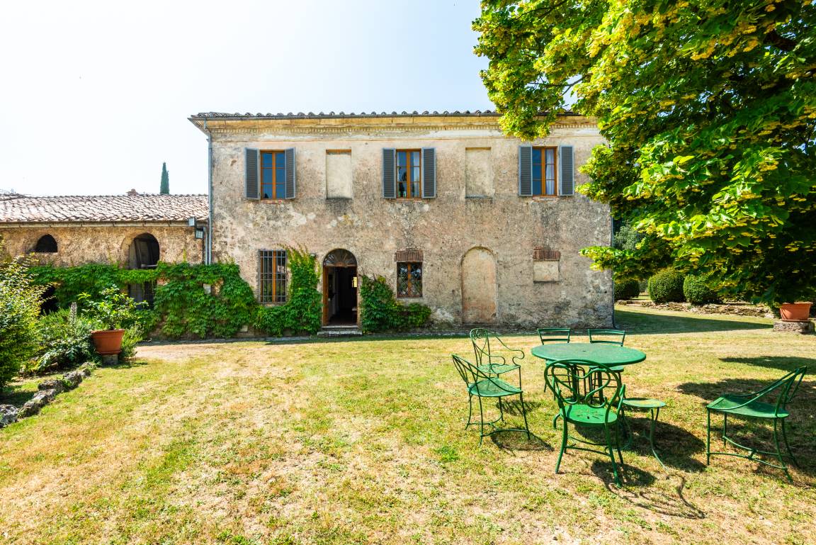 300 M² Villa ∙ 6 Bedrooms ∙ 12 Guests - Siena