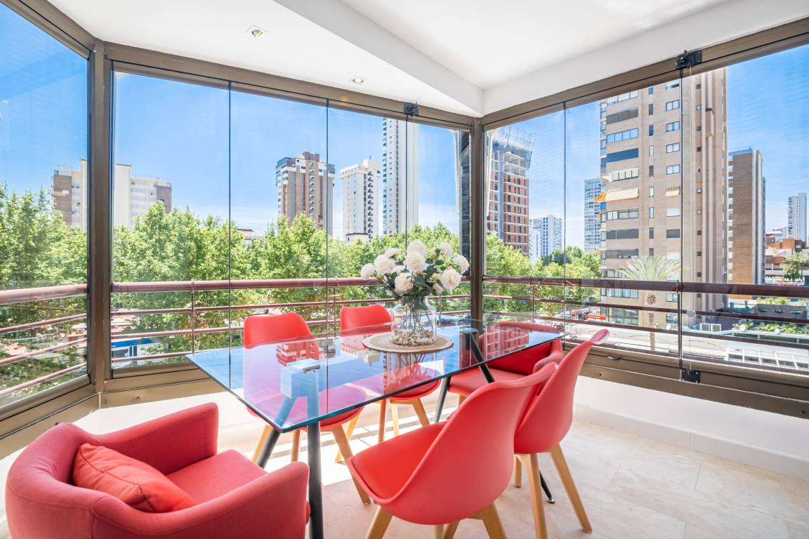 64 M² Apartamento ∙ 2 Habitaciones ∙ 6 Huéspedes - Benidorm