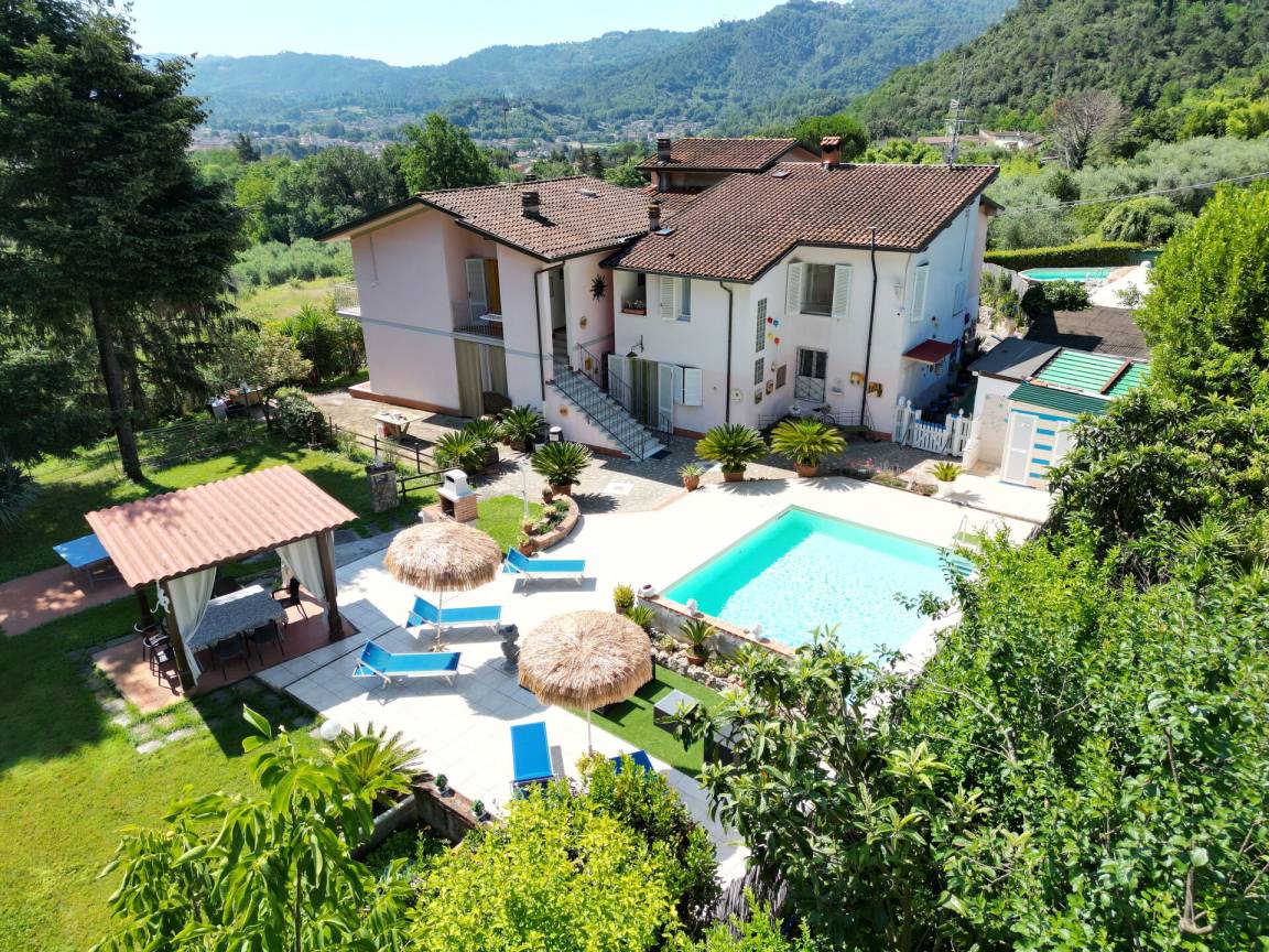 170 M² House ∙ 5 Bedrooms ∙ 9 Guests - Viareggio