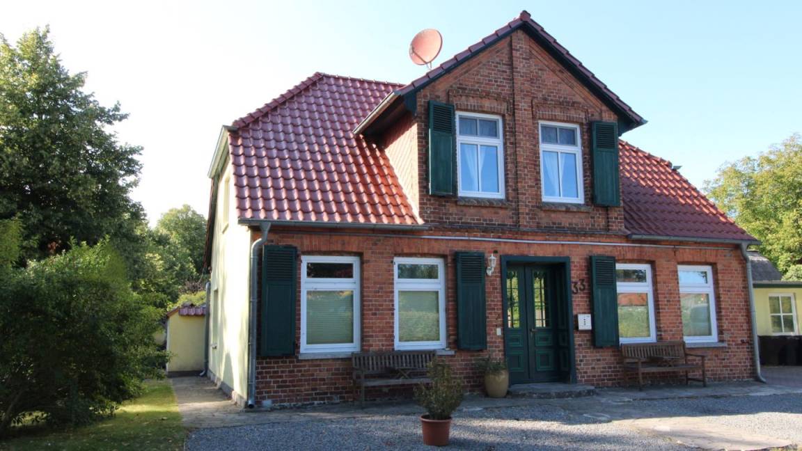 45 M² Ferienwohnung ∙ 1 Schlafzimmer ∙ 2 Gäste - Wustrow