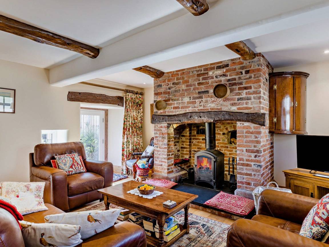 Cottage ∙ 2 Bedrooms ∙ 4 Guests - Macclesfield