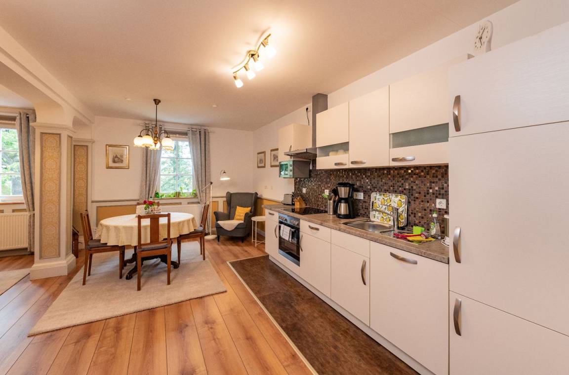60 M² Ferienwohnung ∙ 1 Schlafzimmer ∙ 2 Gäste - Bad Liebenstein