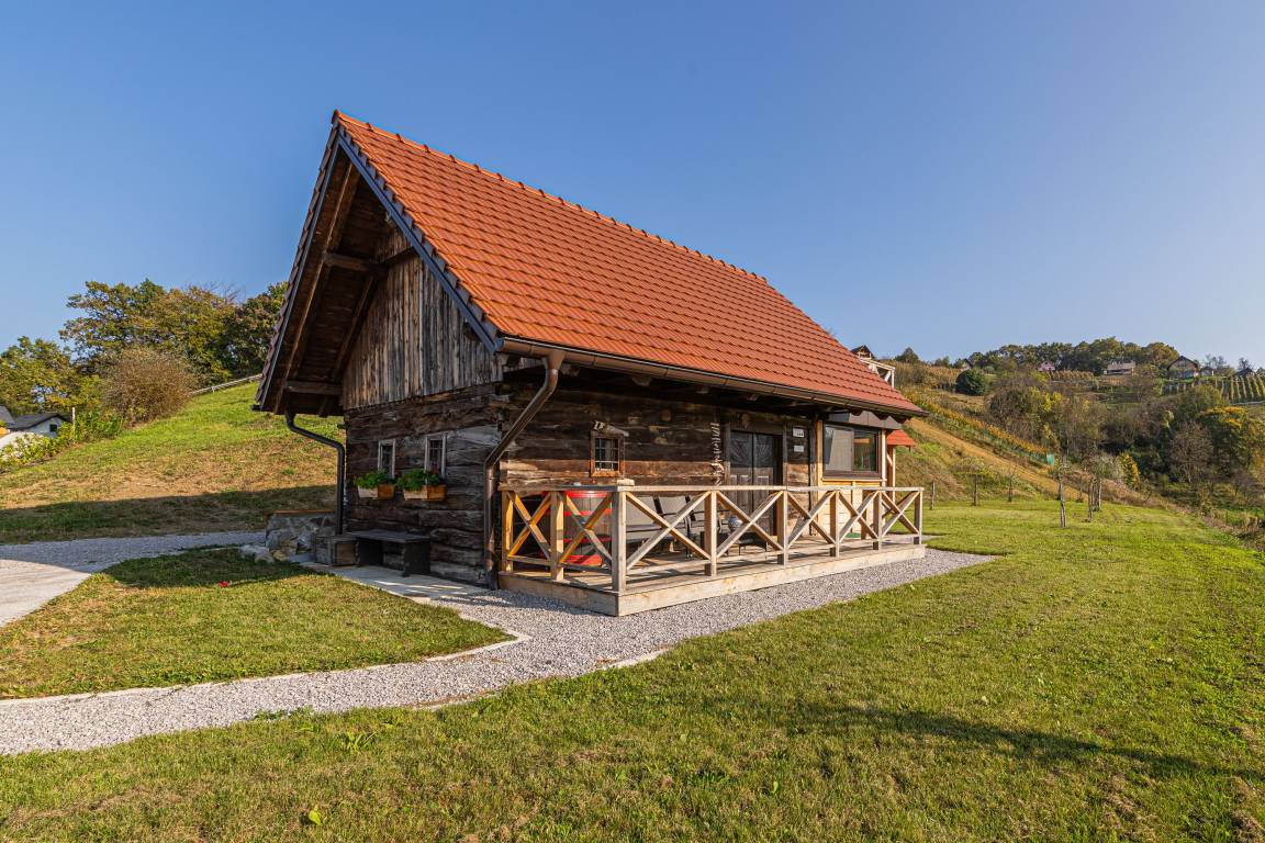 55 M² House ∙ 2 Bedrooms ∙ 5 Guests - Novo mesto