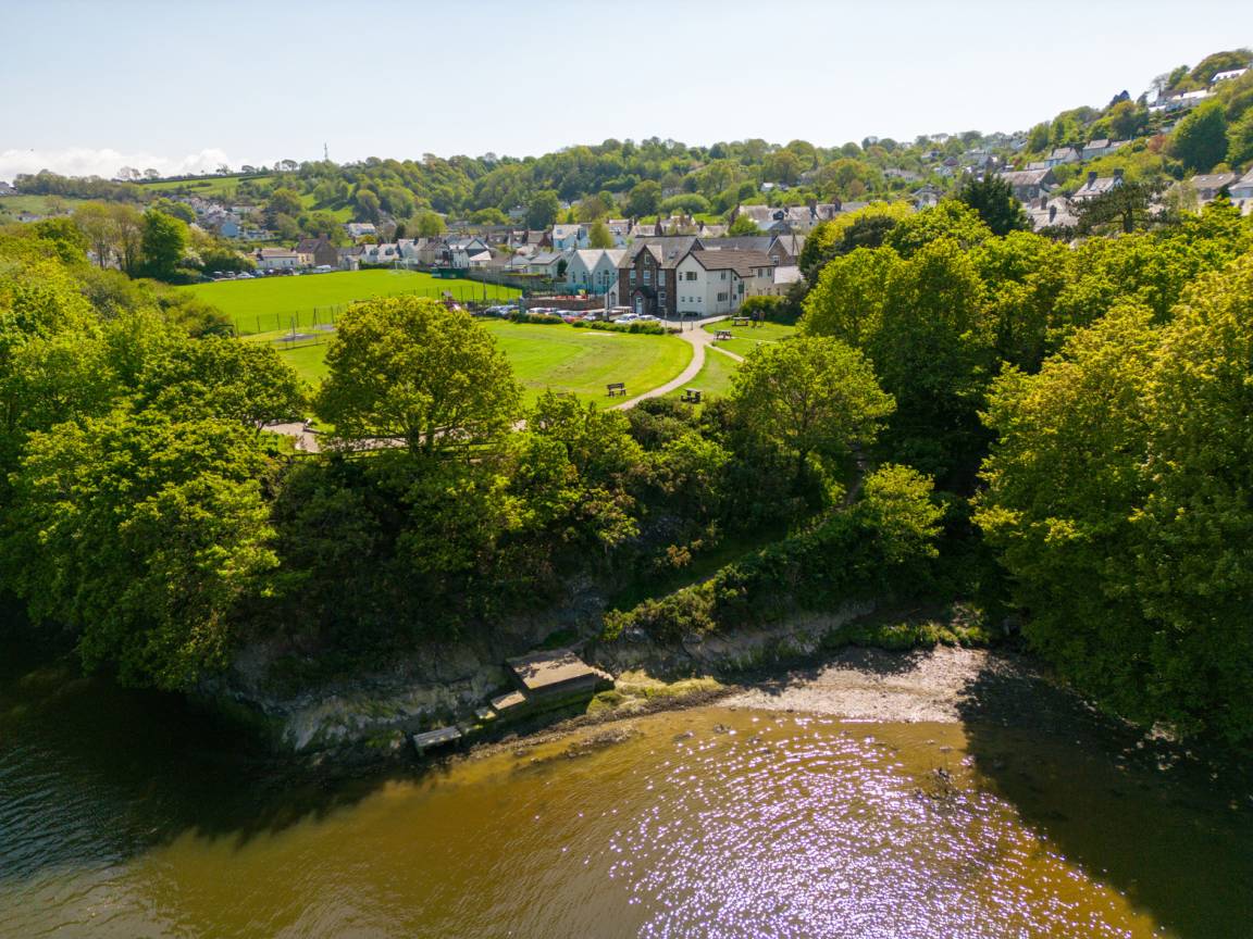 Cottage ∙ 9 Bedrooms ∙ 18 Guests - Aberporth