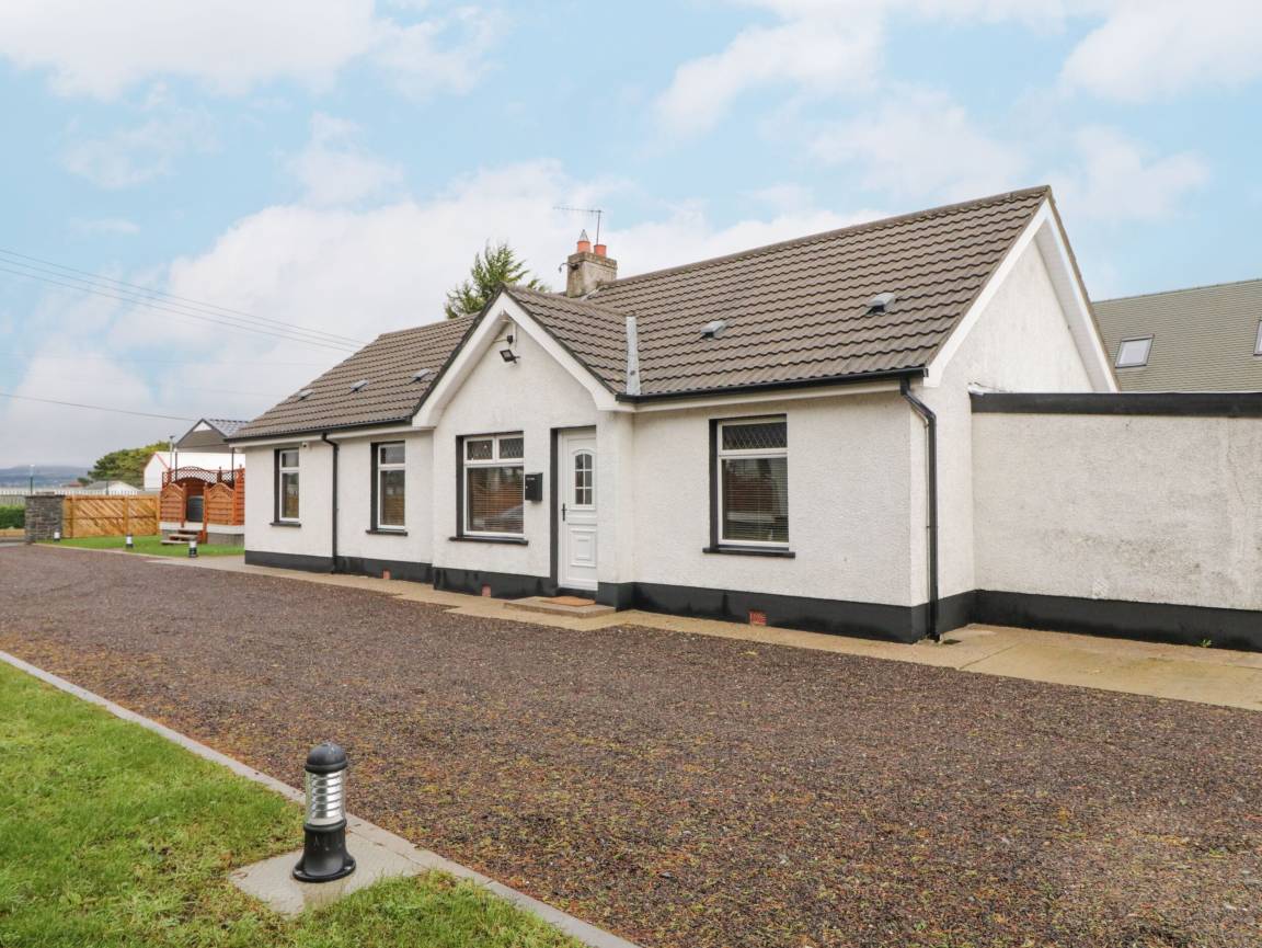 Cottage ∙ 4 Bedrooms ∙ 8 Guests - County Donegal