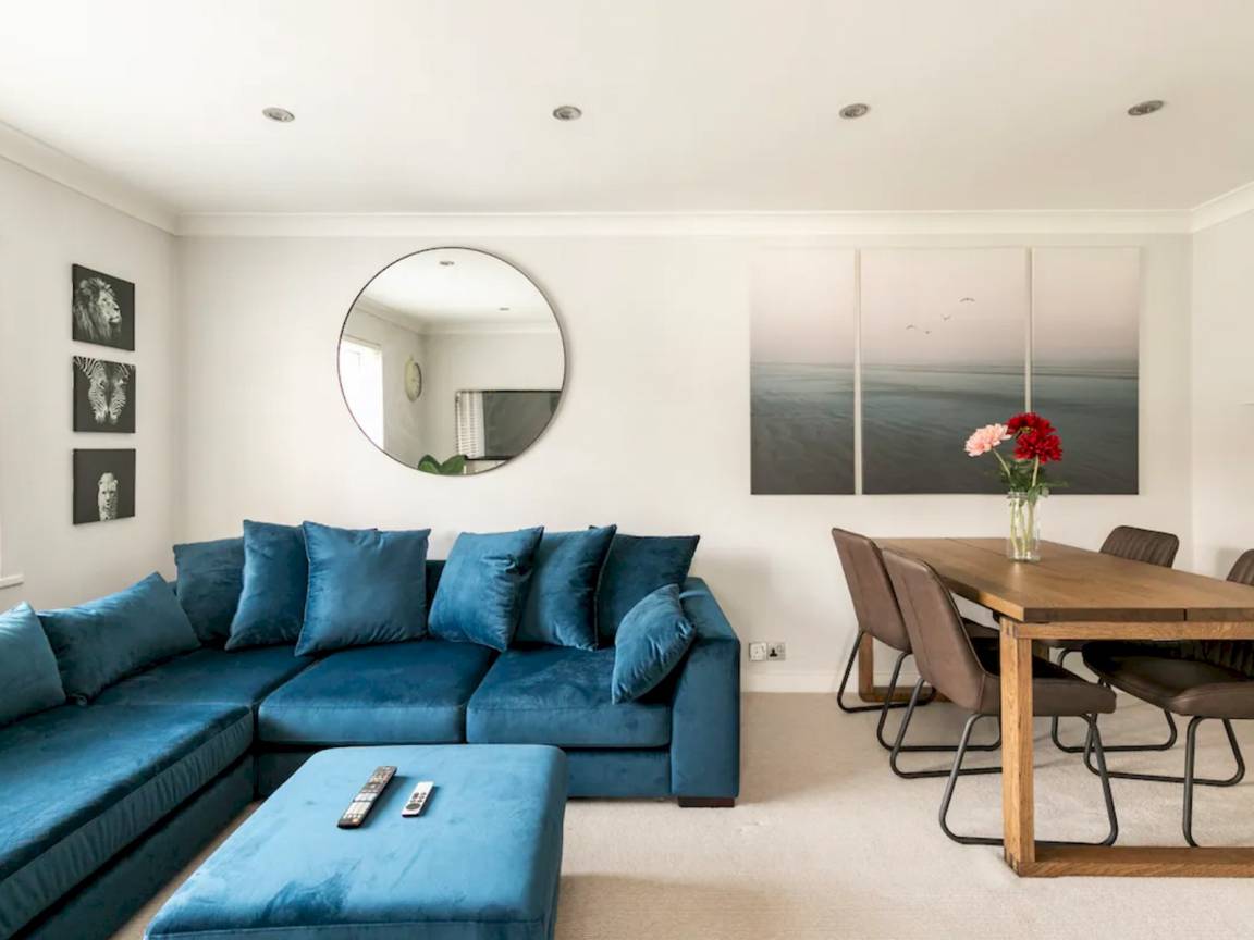 56 M² Apartment ∙ 1 Bedroom ∙ 4 Guests - Slough