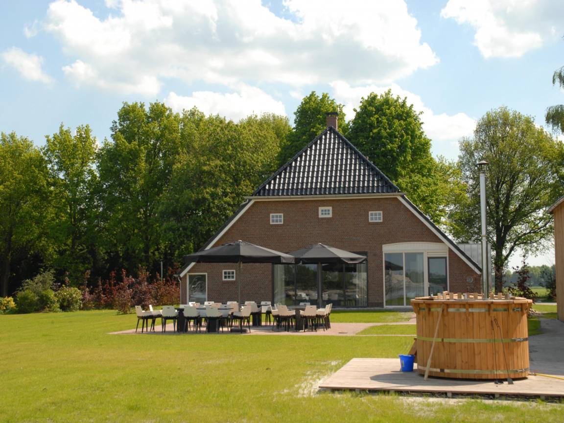 440 M² Ferienhaus ∙ 7 Schlafzimmer ∙ 18 Gäste - Drenthe
