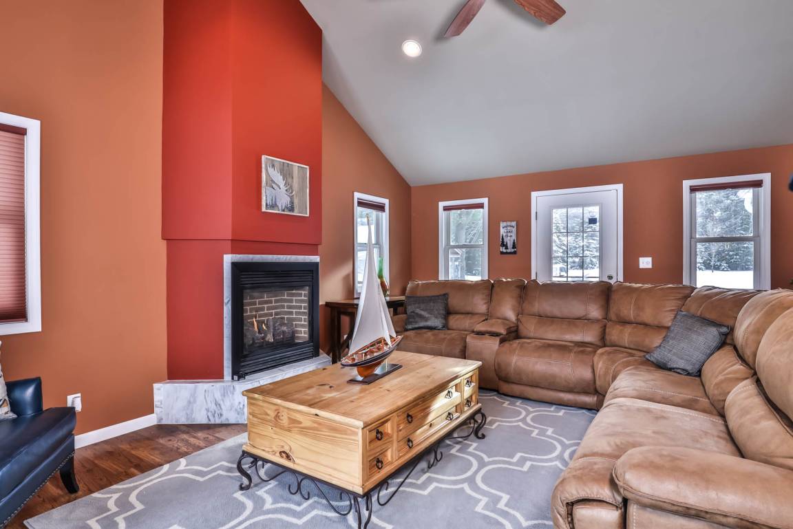 House ∙ 4 Bedrooms ∙ 8 Guests - Eagle River, WI