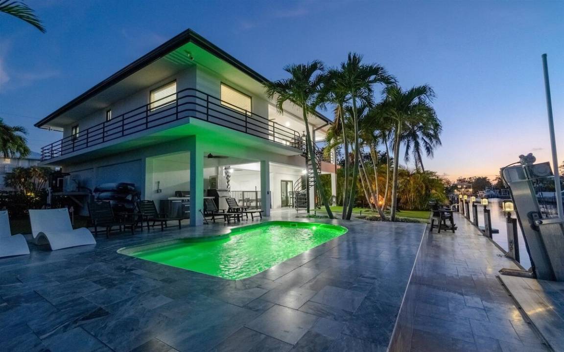 145 M² House ∙ 4 Bedrooms ∙ 8 Guests - Coco Plum Beach, Marathon