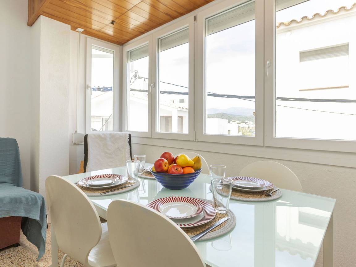 60 M² Apartment ∙ 2 Bedrooms ∙ 4 Guests - Cadaqués