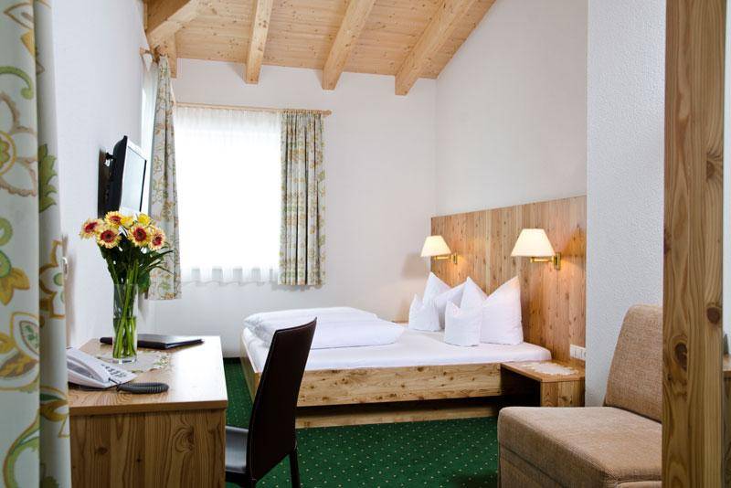 27 M² Hotel ∙ 1 Bedroom ∙ 3 Guests - Galtür