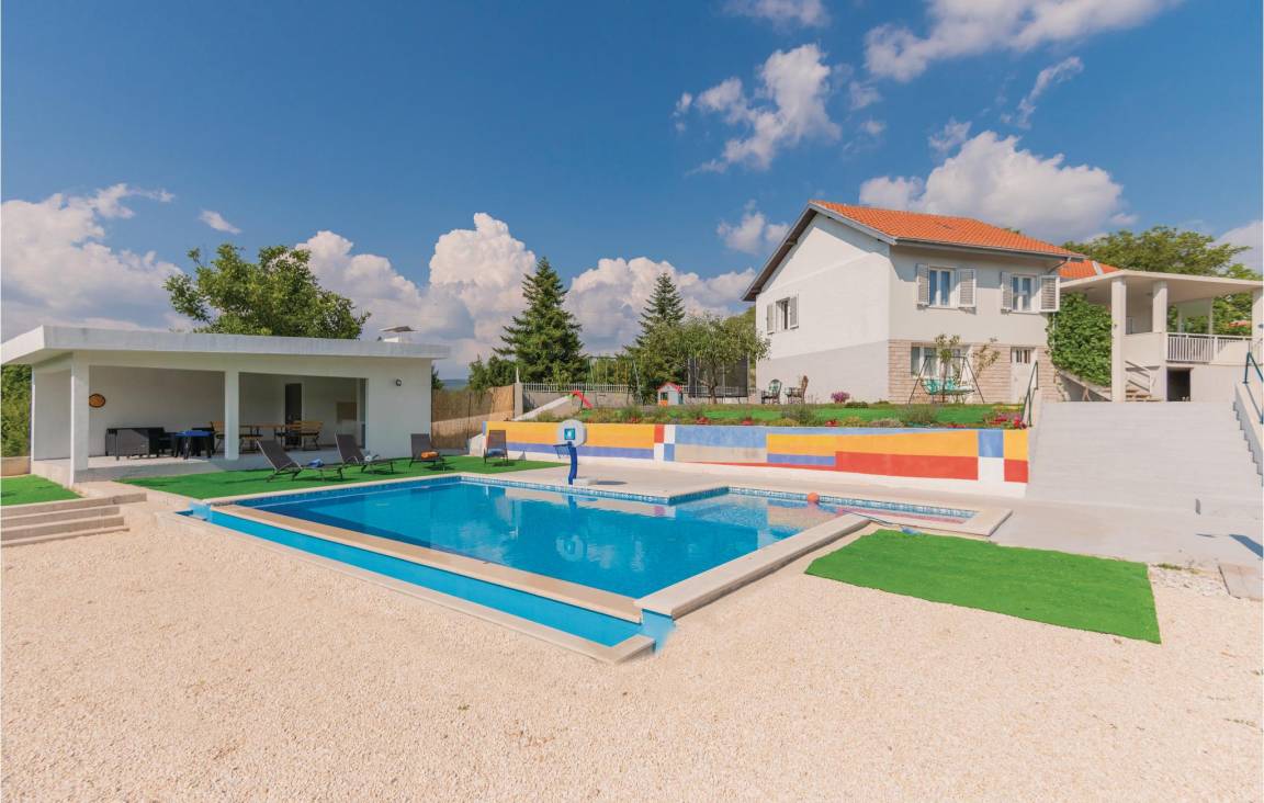 101 M² House ∙ 3 Bedrooms ∙ 8 Guests - Imotski