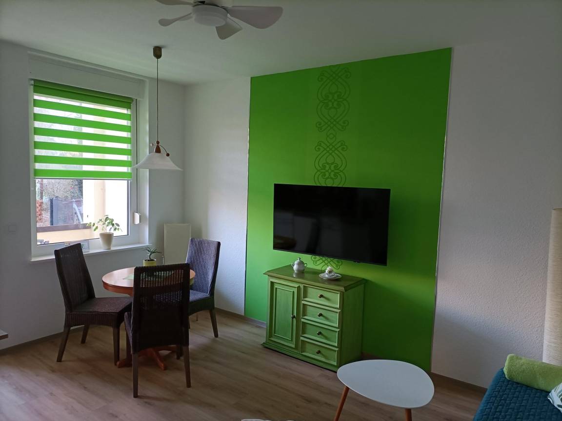33 M² Ferienwohnung ∙ 1 Schlafzimmer ∙ 4 Gäste - Naumburg (Saale)