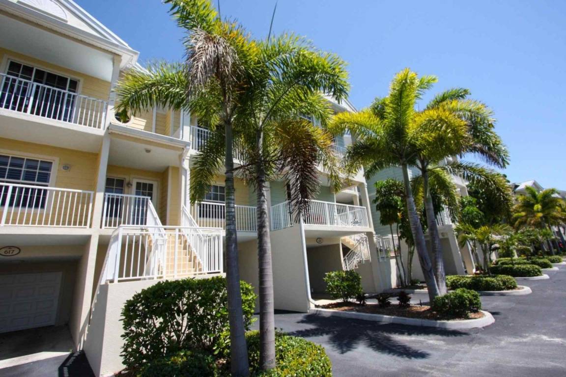 148 M² Apartment ∙ 3 Bedrooms ∙ 8 Guests - Apollo Beach, FL