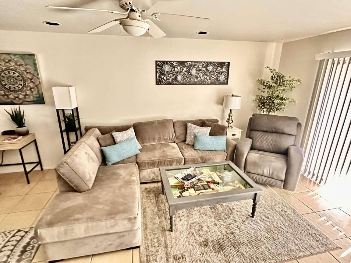 79 M² Ferienwohnung ∙ 1 Schlafzimmer ∙ 2 Gäste - Arizona