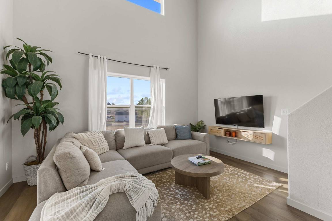 Apartment ∙ 4 Bedrooms ∙ 10 Guests - Pueblo West, CO