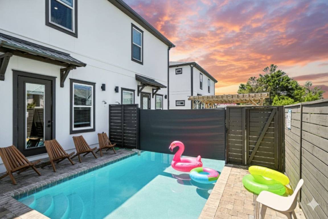 186 M² House ∙ 5 Bedrooms ∙ 14 Guests - Panama City Beach, FL