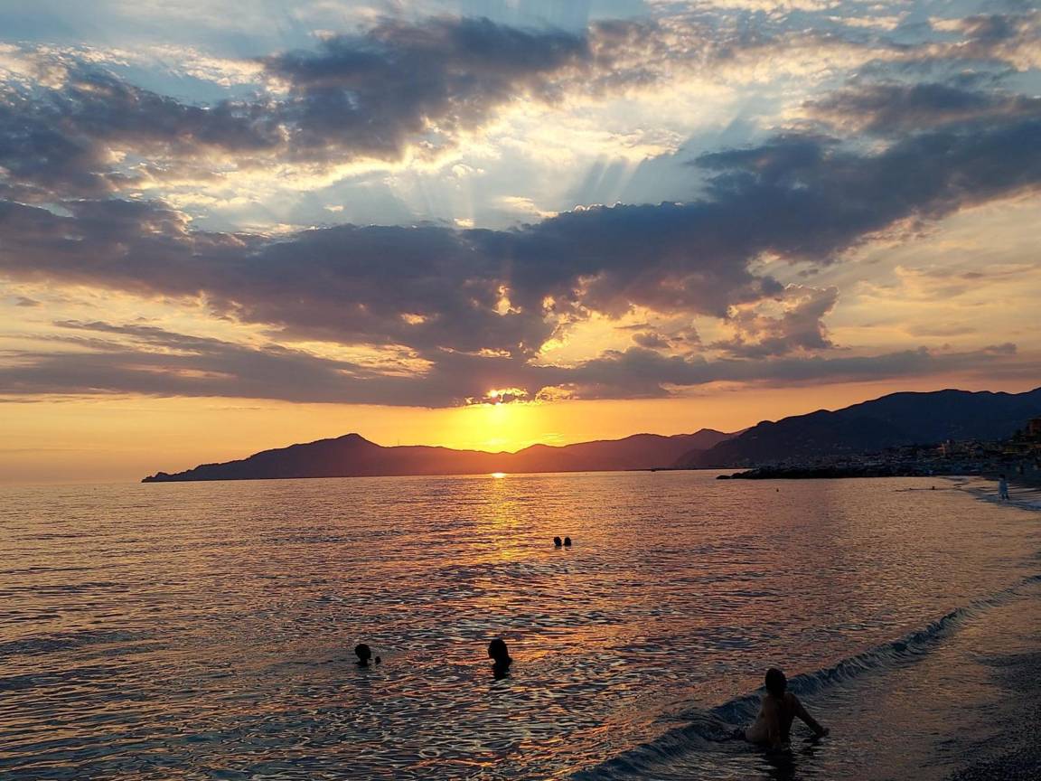 75 M² Appartamento Vacanza ∙ 1 Camera Da Letto ∙ 4 Ospiti - Sestri Levante