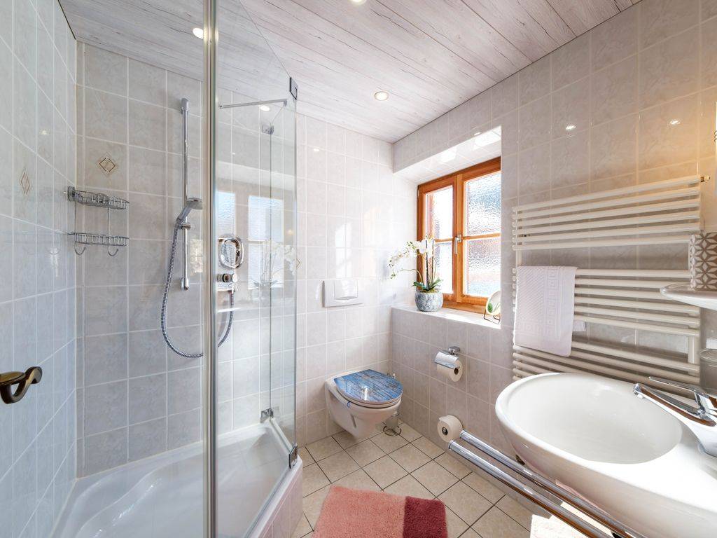 50 M² Ferienwohnung ∙ 1 Schlafzimmer ∙ 4 Gäste - Lenggries