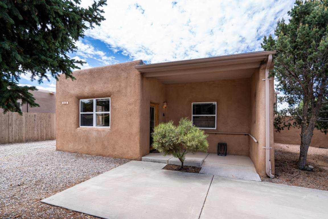 84 M² House ∙ 1 Bedroom ∙ 2 Guests - Santa Fe, NM