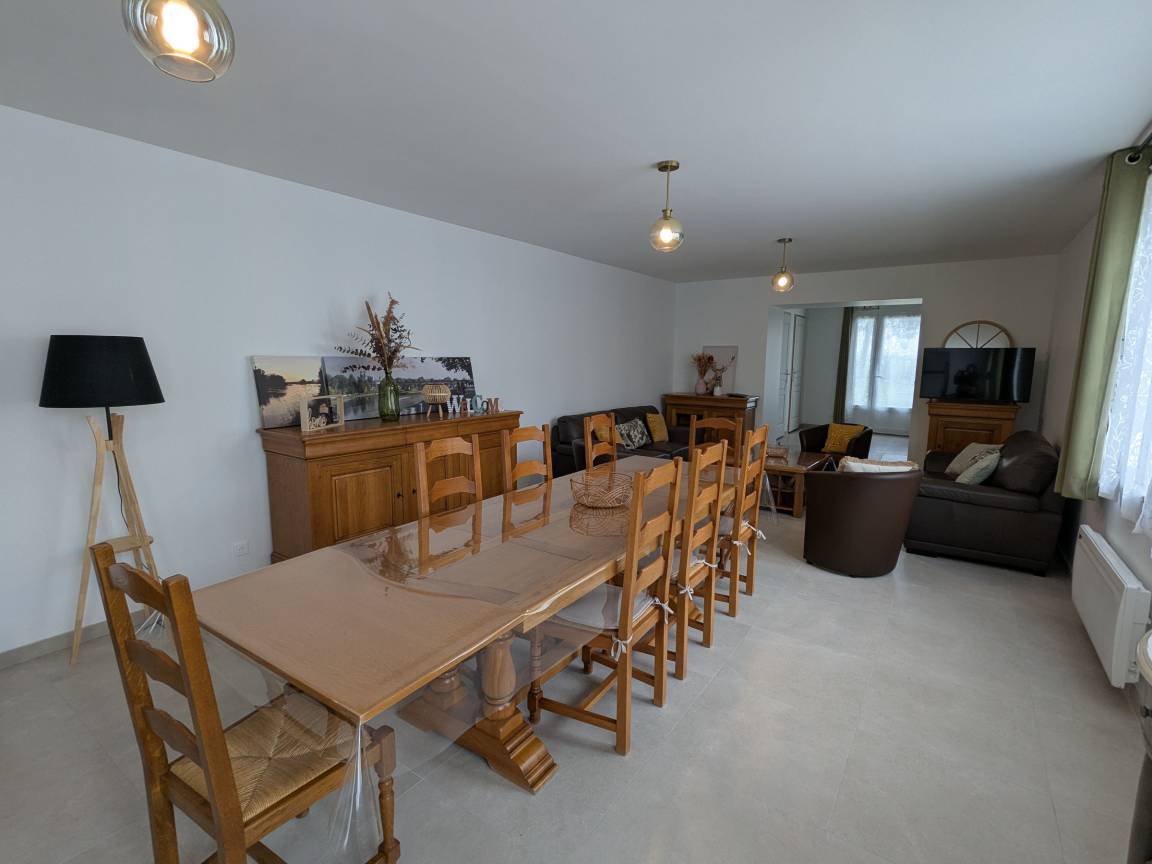 300 M² Landhaus ∙ 8 Schlafzimmer ∙ 15 Gäste - Artenay