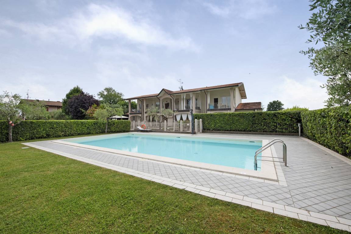 50 M² Apartamento ∙ 1 Habitación ∙ 4 Huéspedes - Gardone Riviera