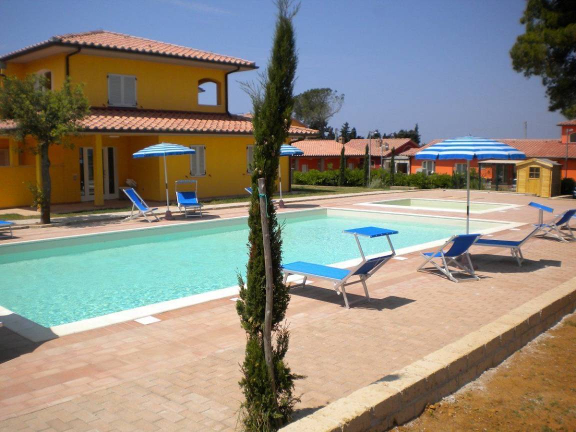 Resort ∙ 1 Bedroom ∙ 3 Guests - Follonica