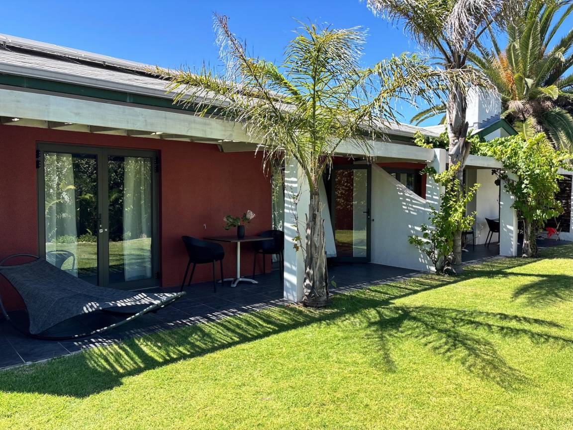 75 M² Apartment ∙ 2 Bedrooms ∙ 4 Guests - Parklands