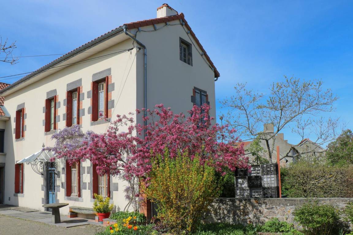 70 M² Gîte ∙ 2 Chambres ∙ 5 Personnes - Puy-de-Dôme