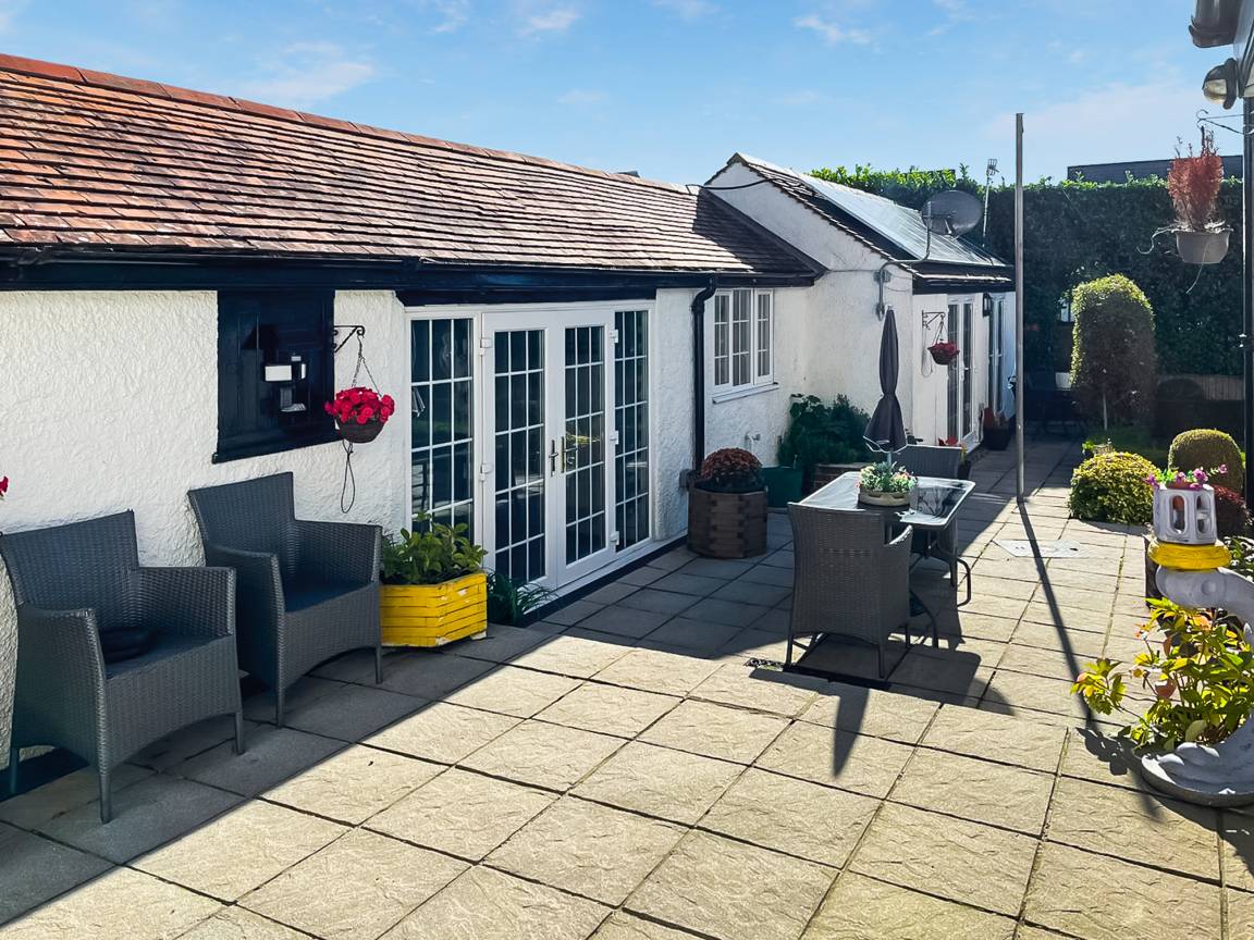 Apartment ∙ 2 Bedrooms ∙ 4 Guests - Plymouth