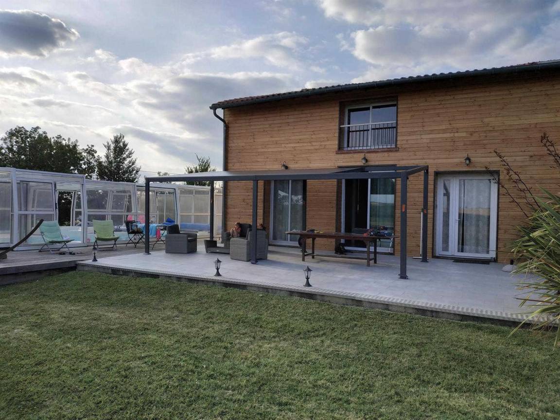 300 M² Gîte ∙ 4 Chambres ∙ 15 Personnes - Nailloux