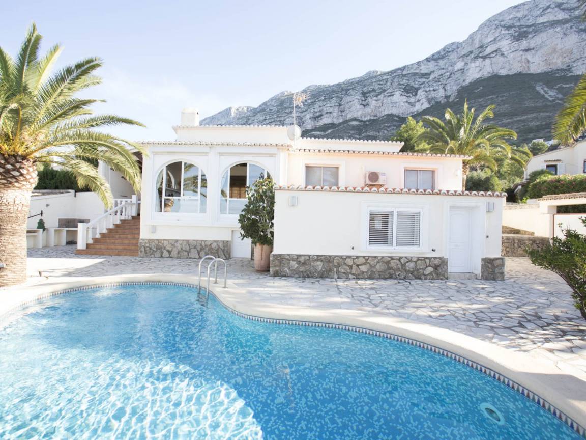 180 M² Villa ∙ 4 Habitaciones ∙ 8 Huéspedes - Dénia