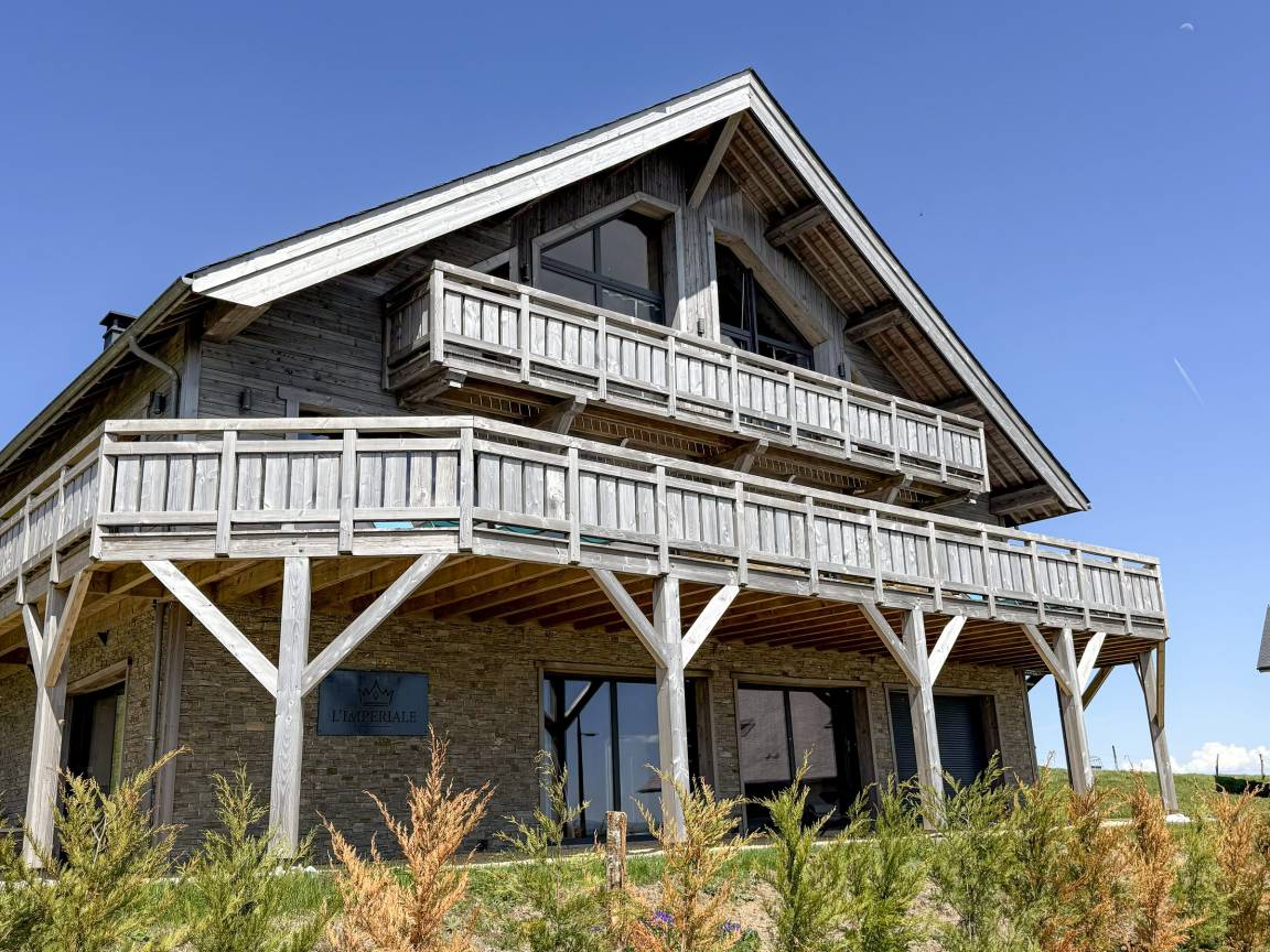 350 M² Chalet ∙ 5 Chambres ∙ 14 Personnes - Lac Chambon