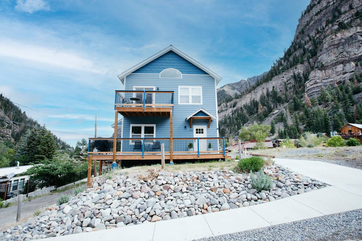192 M² House ∙ 4 Bedrooms ∙ 8 Guests - Ouray, CO