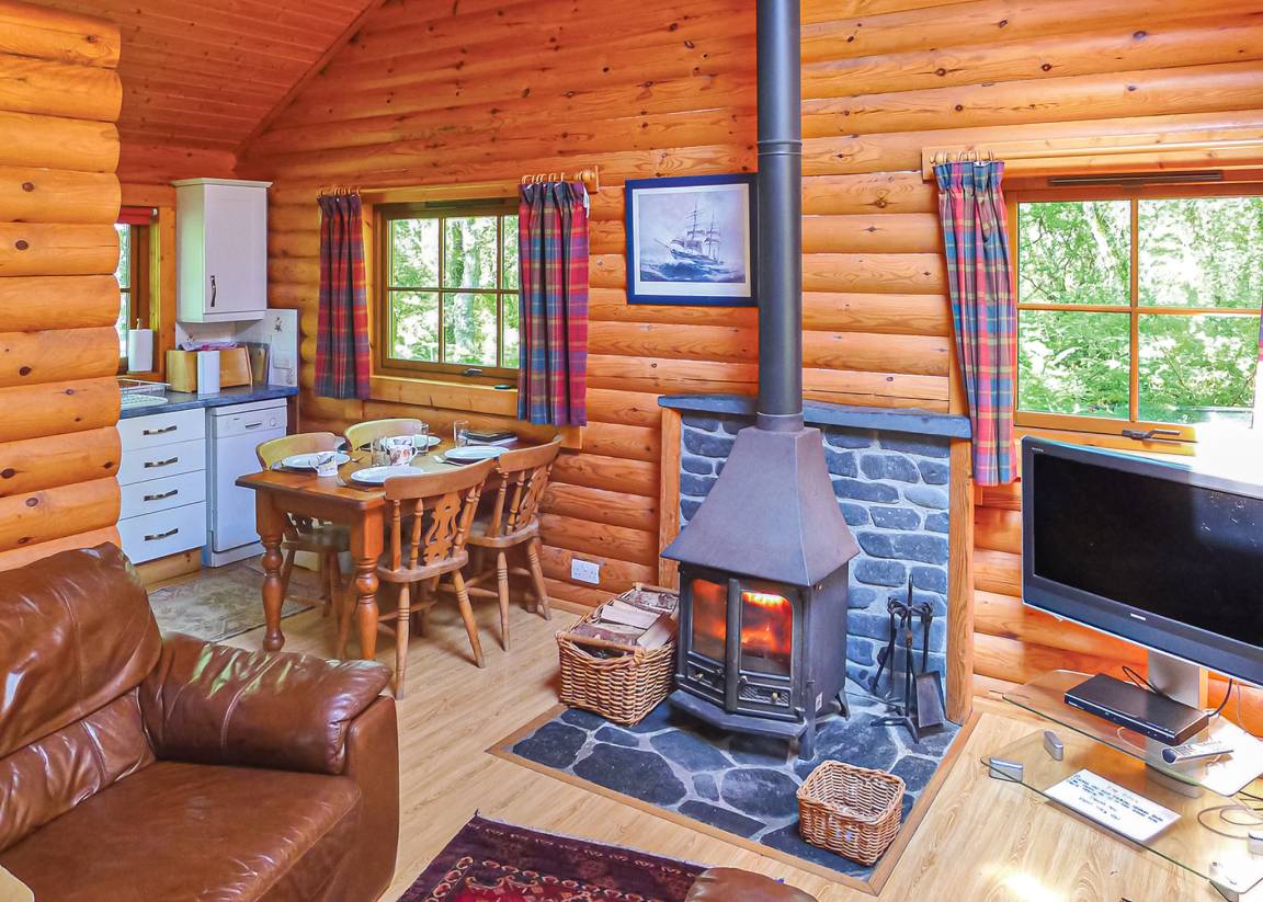 Chalet ∙ 2 Bedrooms ∙ 4 Guests - Scotland