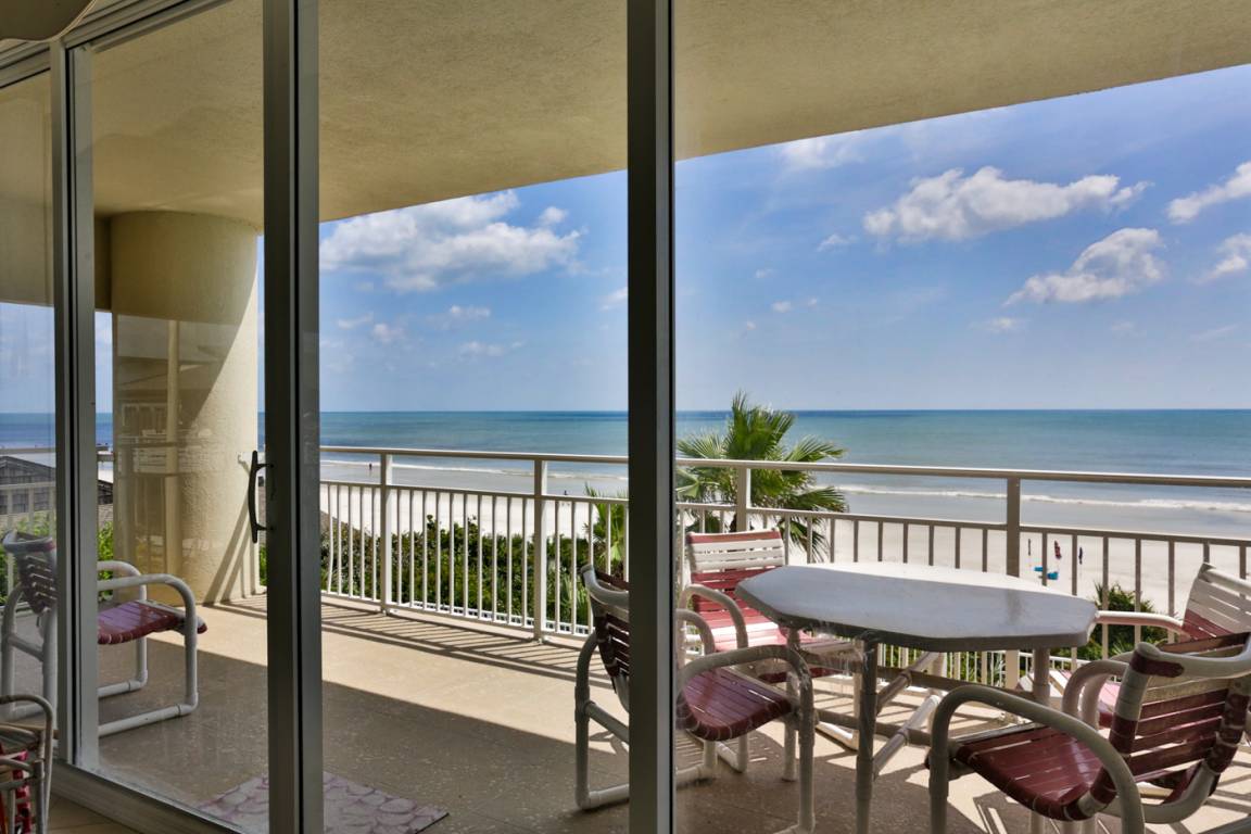 192 M² Condo ∙ 3 Bedrooms ∙ 9 Guests - New Smyrna Beach, FL