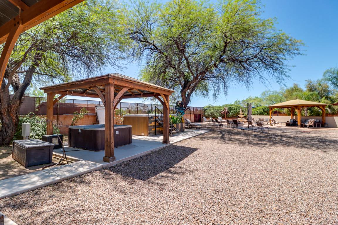 566 M² Cottage ∙ 9 Bedrooms ∙ 26 Guests - Tucson, AZ