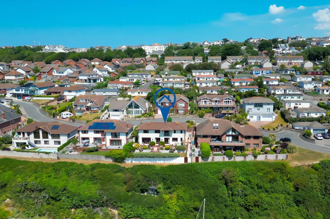 Cottage ∙ 4 Bedrooms ∙ 8 Guests - Fistral Beach