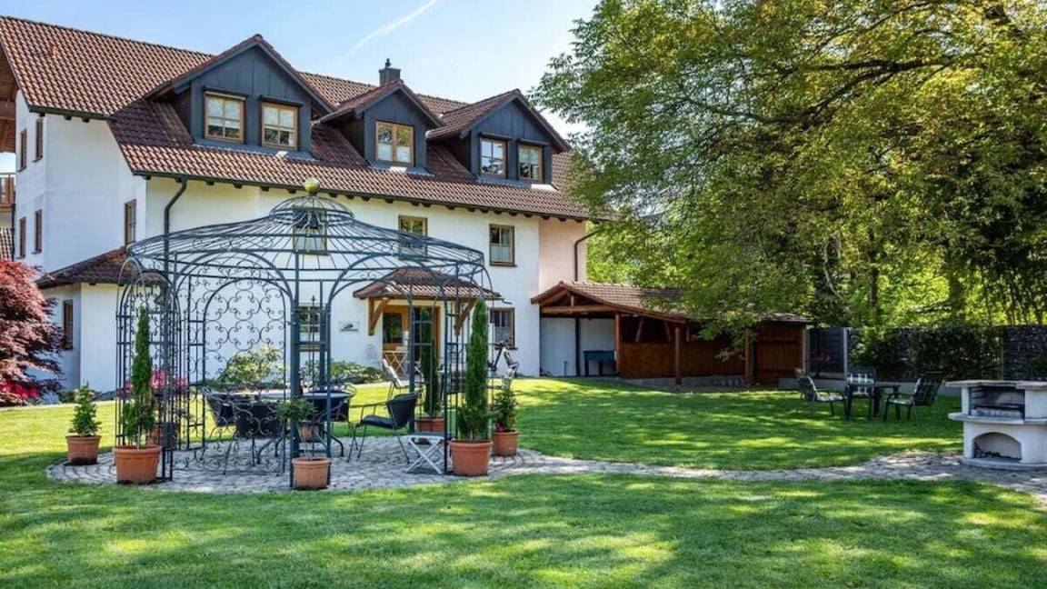 78 M² Ferienhaus ∙ 2 Schlafzimmer ∙ 4 Gäste - Meersburg