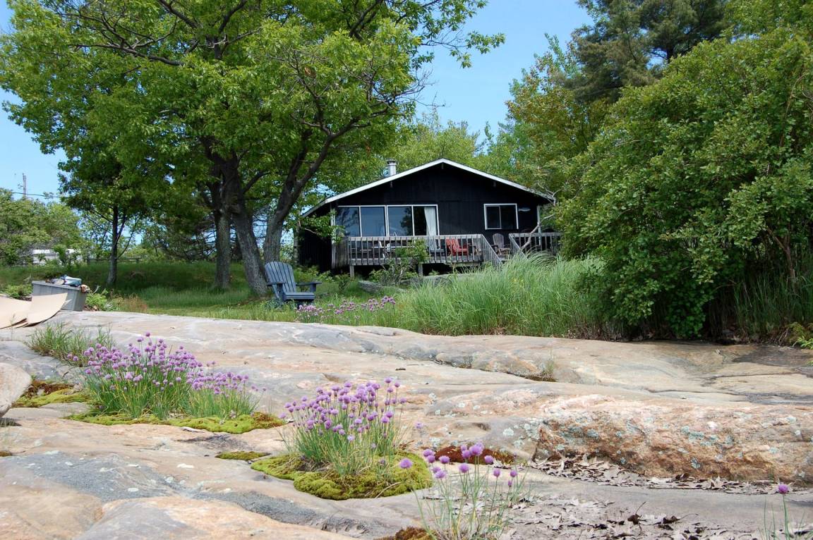 Accommodation ∙ 1 Bedroom ∙ 6 Guests - Ontario