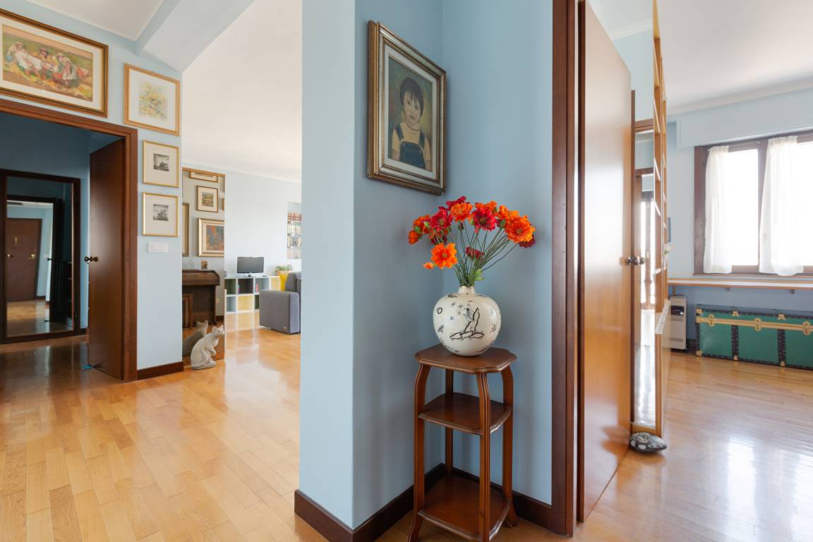 105 M² Apartamento ∙ 2 Habitaciones ∙ 6 Huéspedes - Cinisello Balsamo