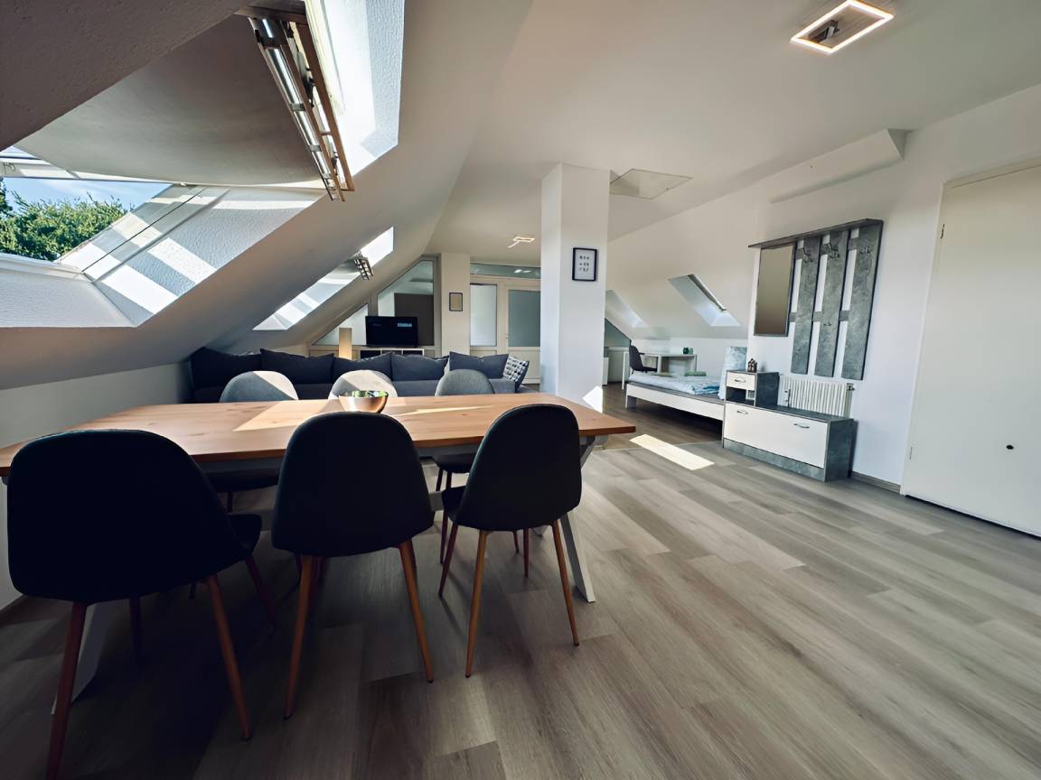 80 M² Ferienwohnung ∙ 1 Schlafzimmer ∙ 6 Gäste - Bad Bentheim