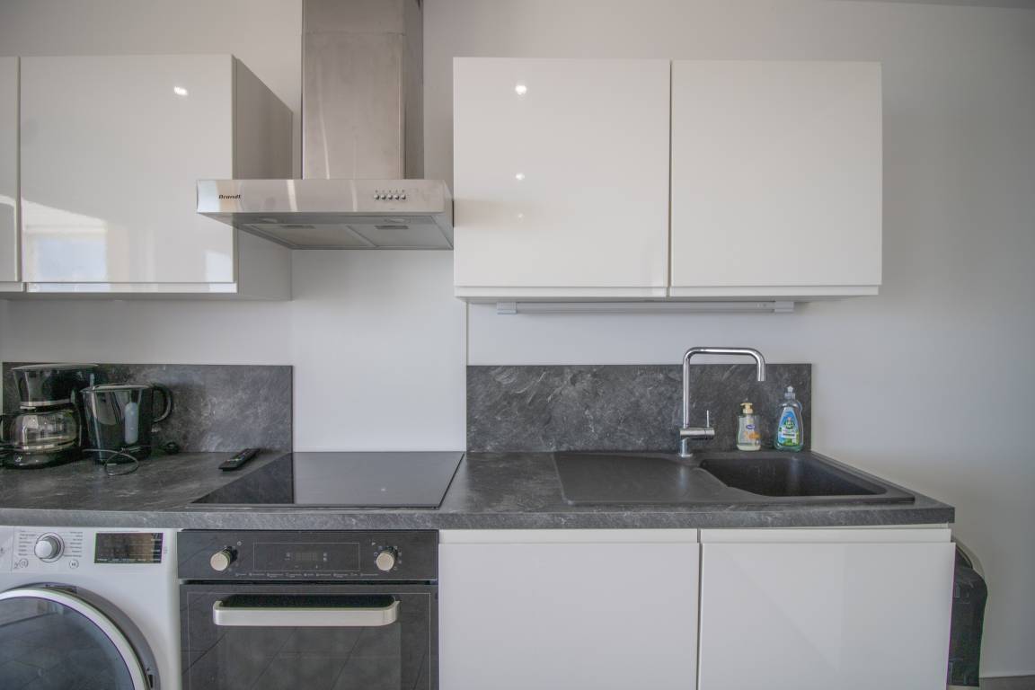 75 M² Appartamento Vacanza ∙ 3 Camere Da Letto ∙ 8 Ospiti - Porticcio