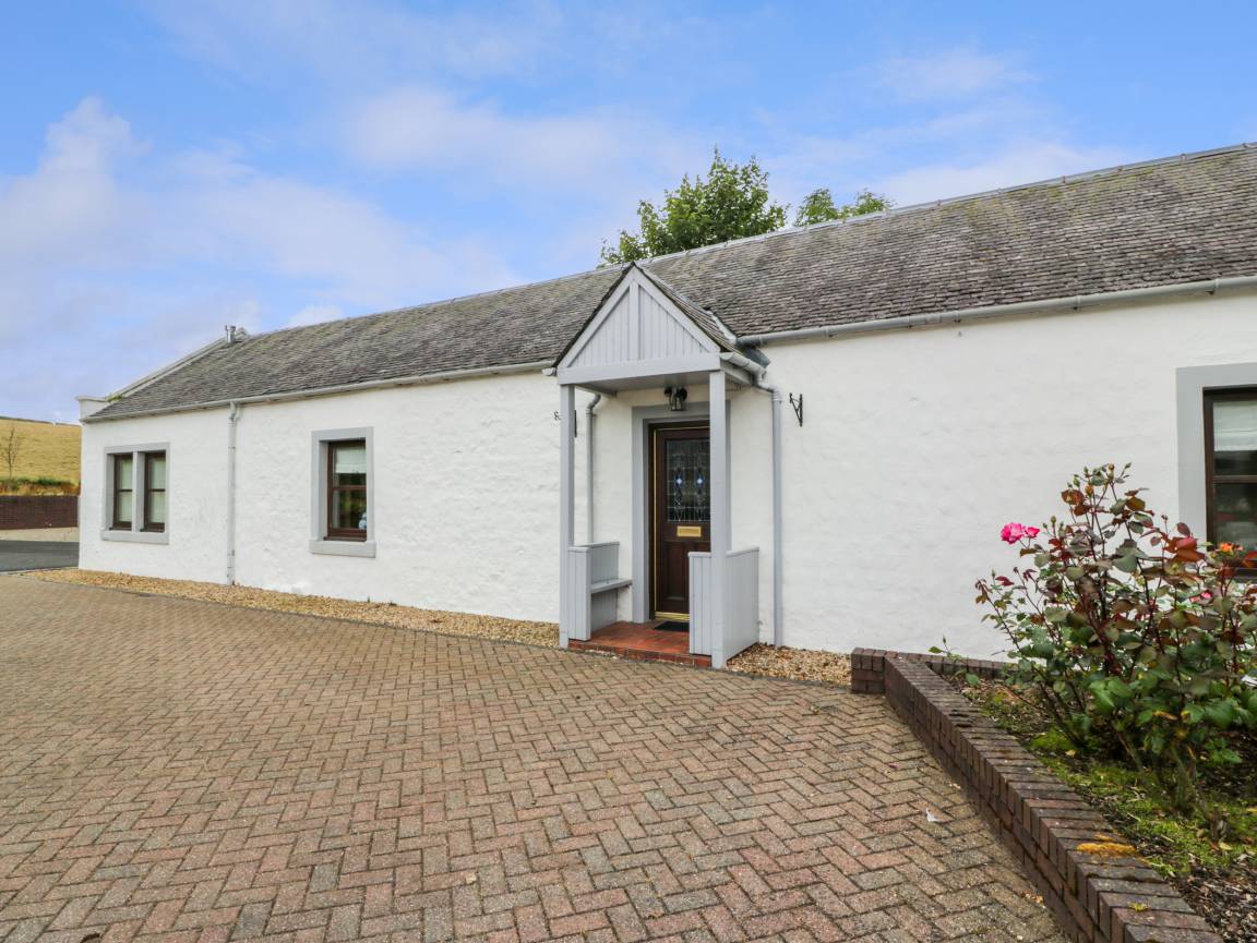 Cottage ∙ 2 Bedrooms ∙ 4 Guests - Ayr