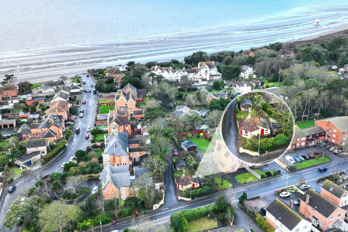 Cottage ∙ 2 Bedrooms ∙ 4 Guests - Burnham-on-Sea