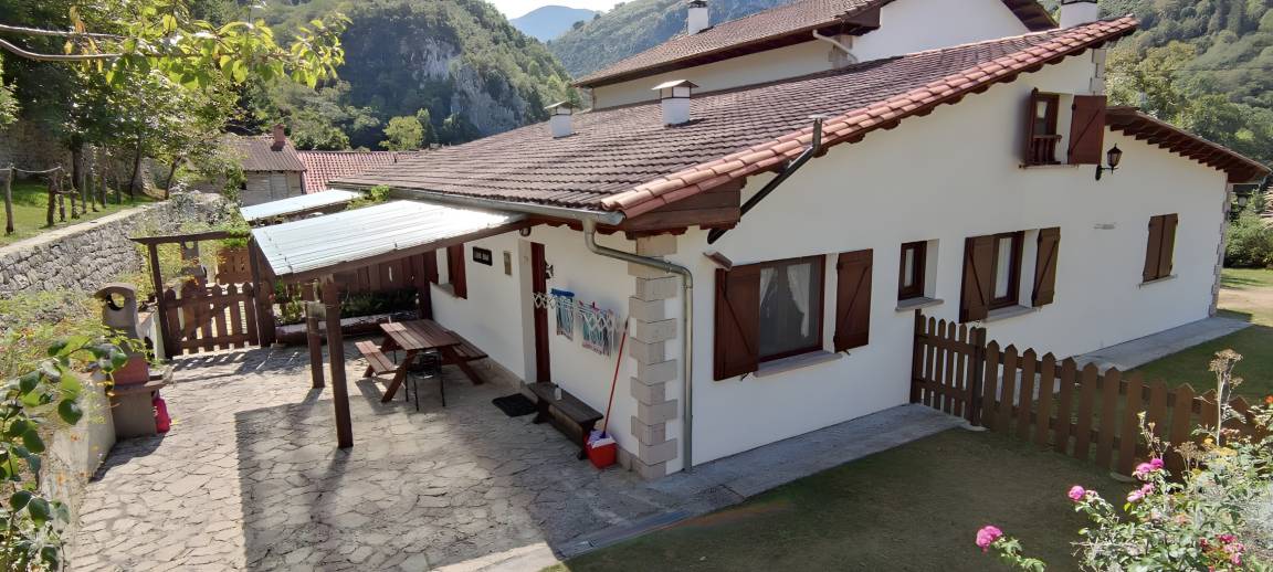 75 M² Apartment ∙ 3 Bedrooms ∙ 8 Guests - Llanes