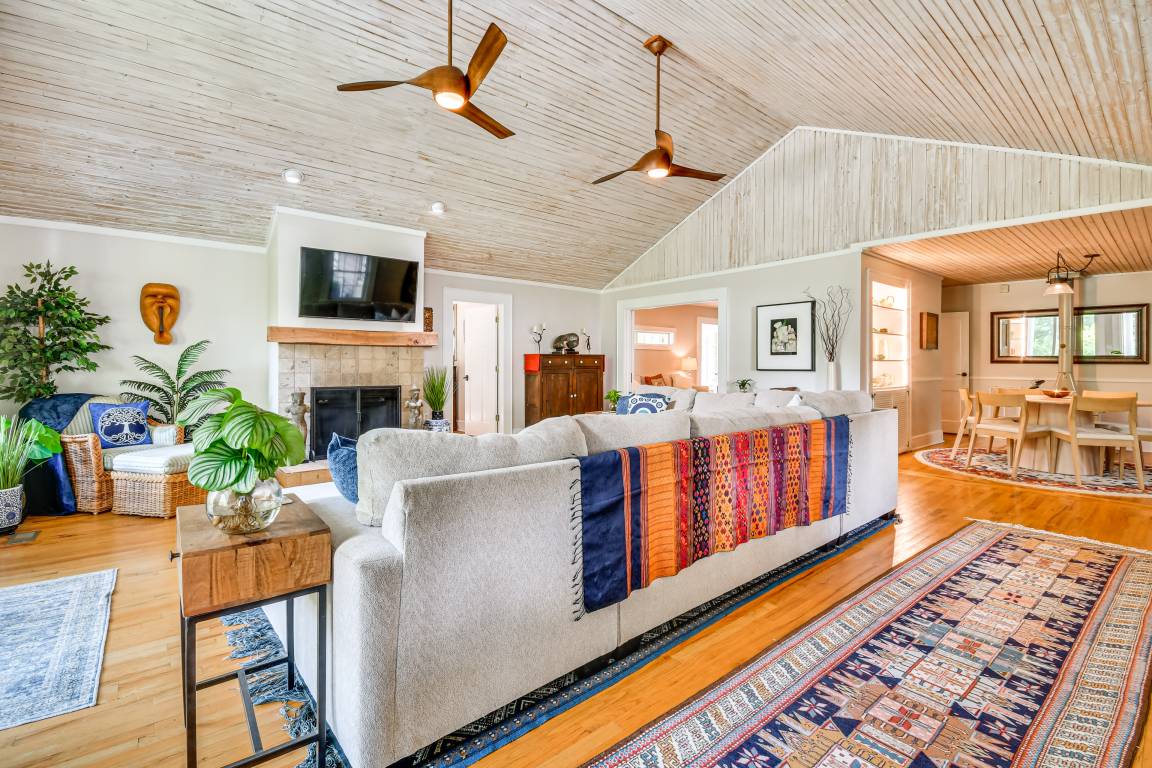 297 M² House ∙ 5 Bedrooms ∙ 10 Guests - Asheville, NC