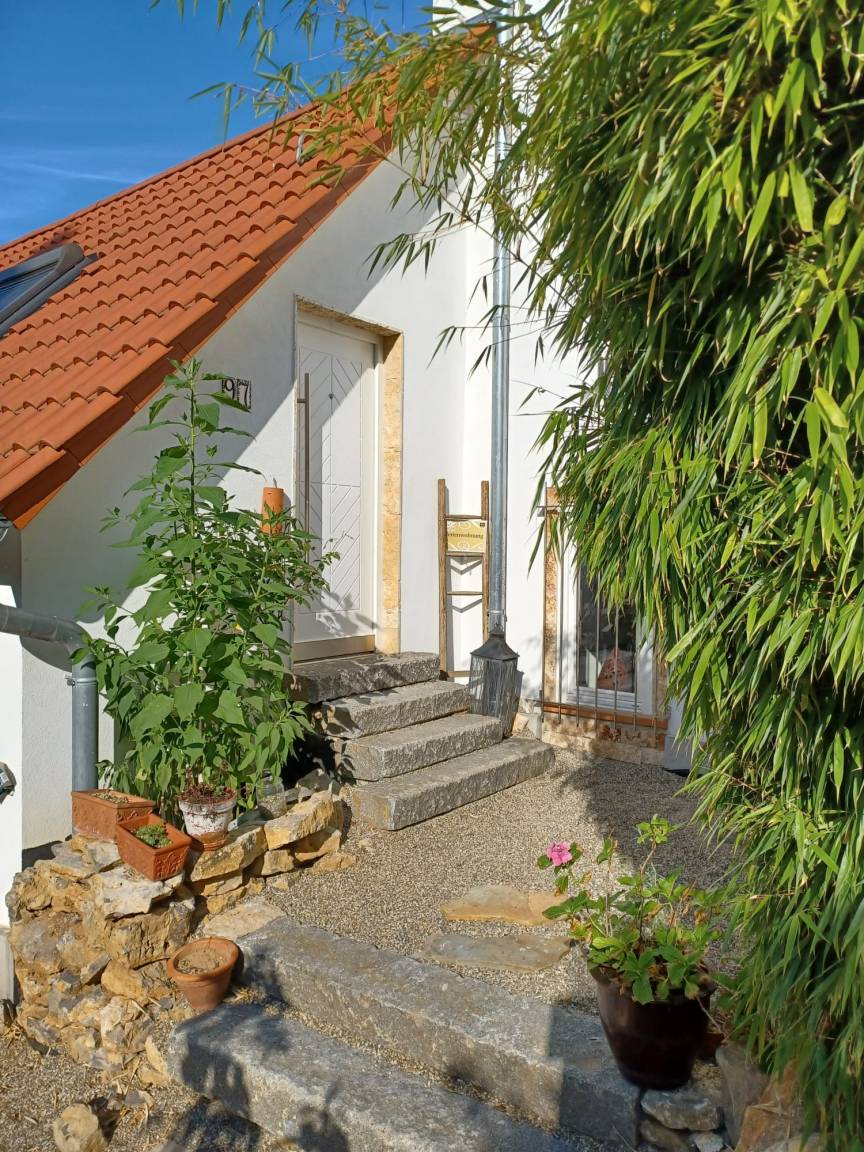 30 M² Ferienwohnung ∙ 1 Schlafzimmer ∙ 2 Gäste - Besigheim